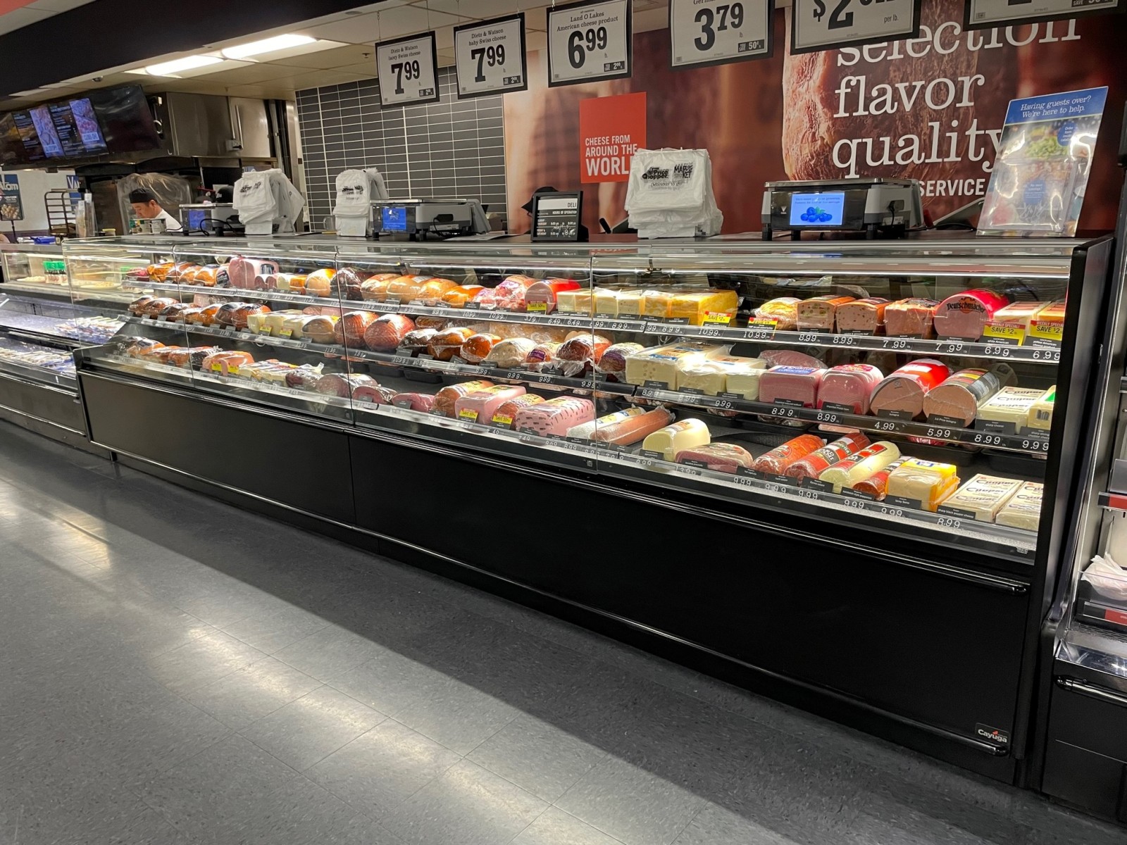 Deli & HMR | Refrigerated Displays | Full Service | Full Service Display