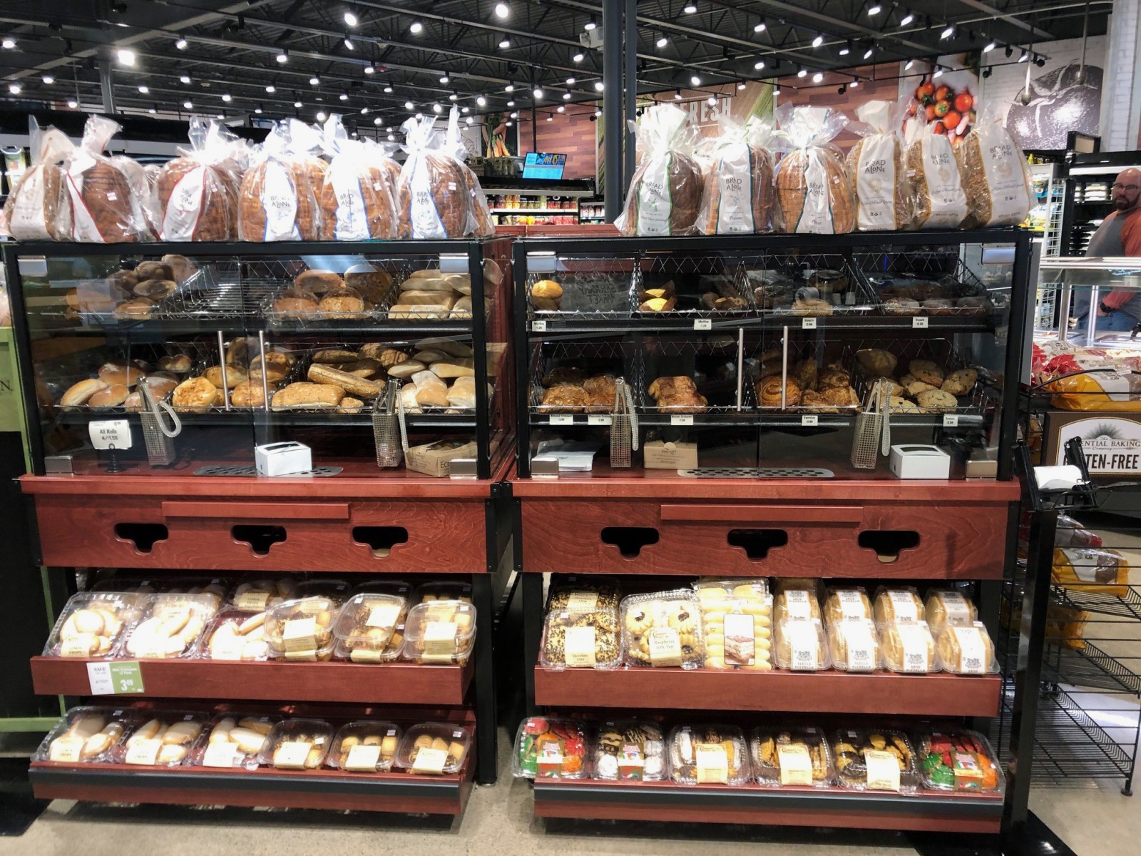 Stand-Alone Bagel & Pastry Case | Bakery Bun & Baguette Display | Donut ...