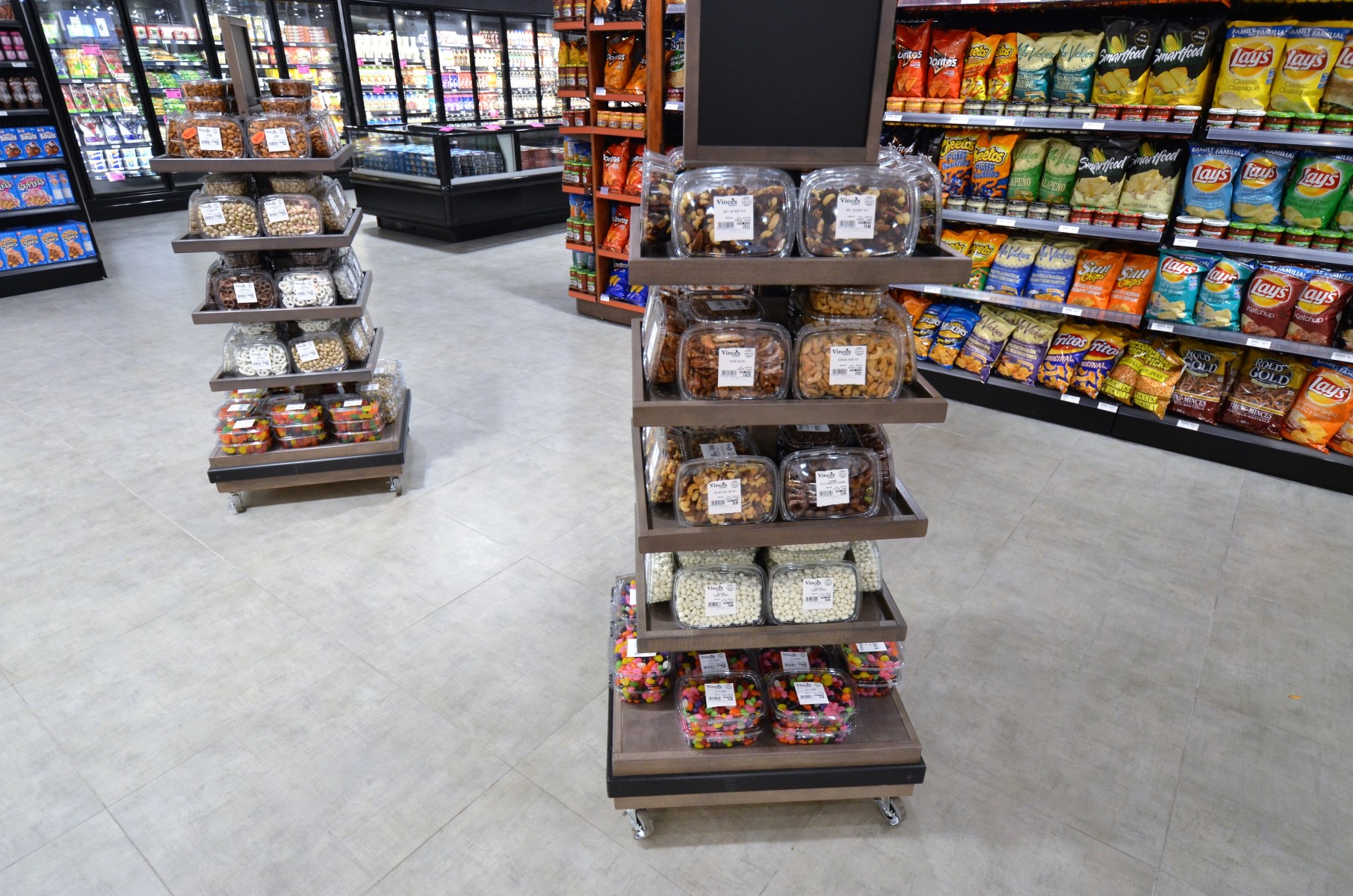 Bakery | Bakery Shelving Displays | Walkaround Shelving Displays ...
